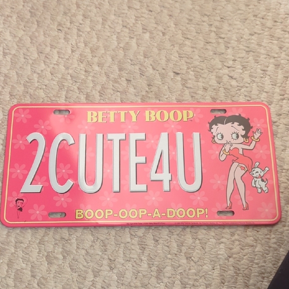 Betty Boop | Other | Betty Boop Pink License Plate With Floral Design ...